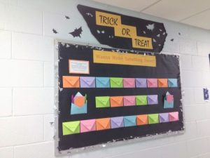 October Bulletin Boards- Ideas for bulletin boards and doors for October